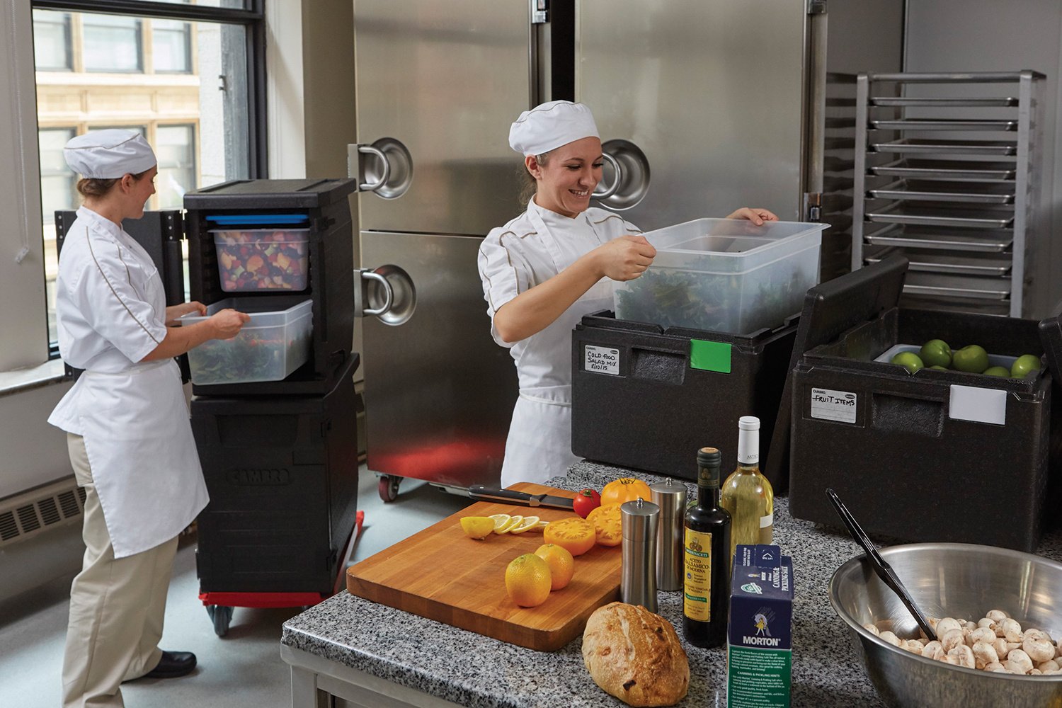 How To Practice Food Safety This Catering Season