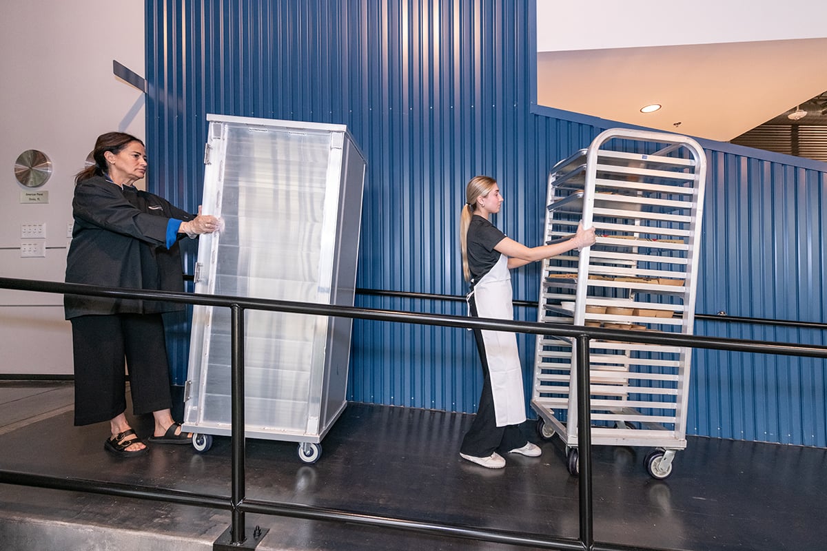 How to Choose the Best Pan Rack for Your Commercial Kitchen